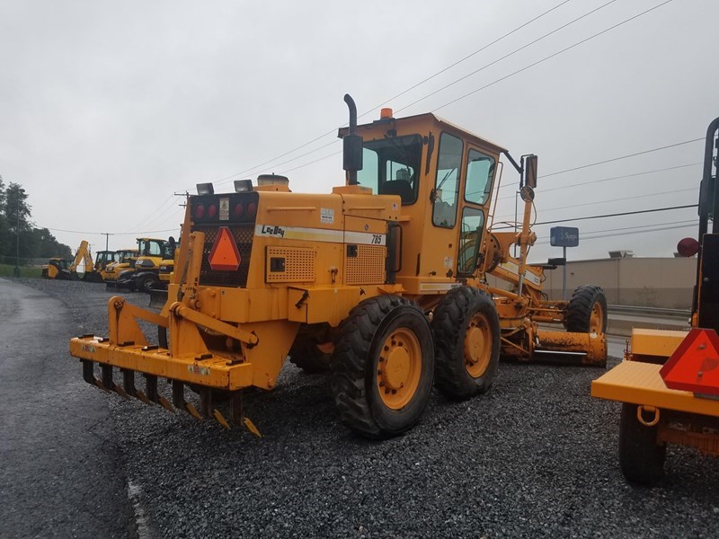 2006 Leeboy 785 Motor Grader For Sale in Harrisburg Pennsylvania
