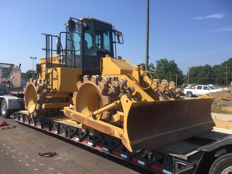 2014 Caterpillar 815F 2 Compactor-Soil For Sale or Rent in Lexington ...