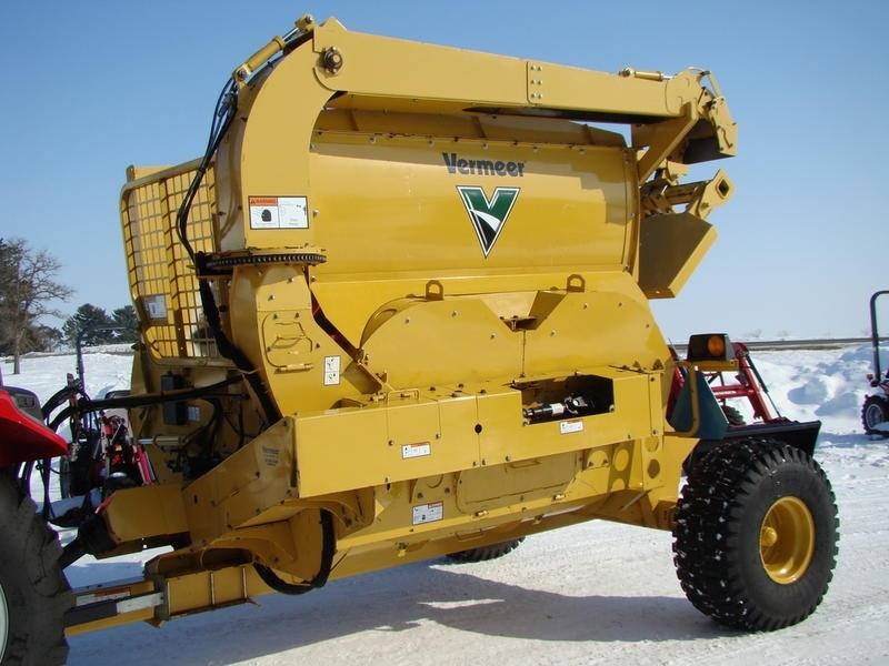 2016 Vermeer CPX9000 Bale Processor Hammond Wisconsin - vermeerused.com