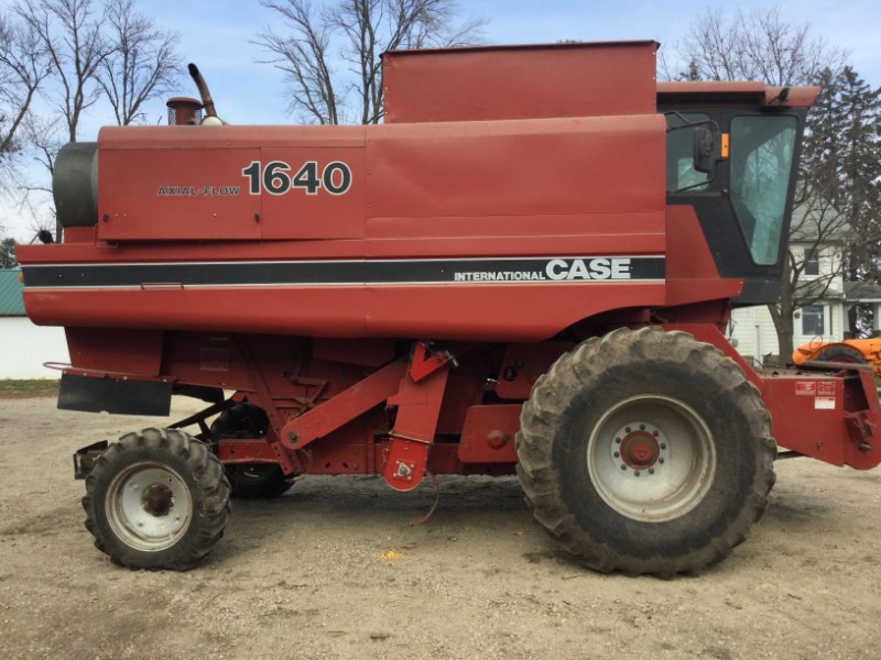 Case IH 1640 Combine For Sale » Kunau Implement, Iowa