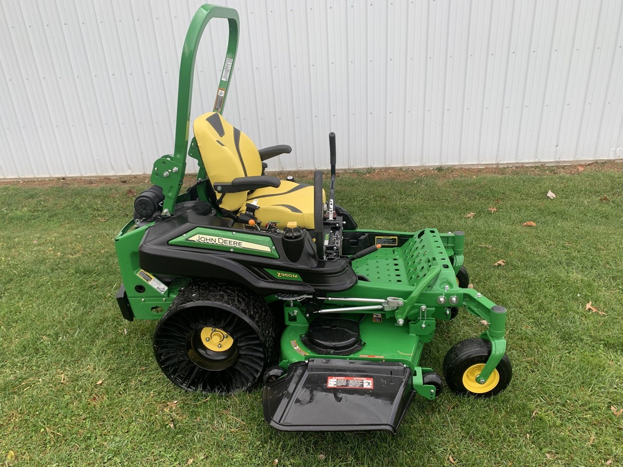2022 John Deere Z960M Zero Turn Mower VenteBloomingdale Ohio