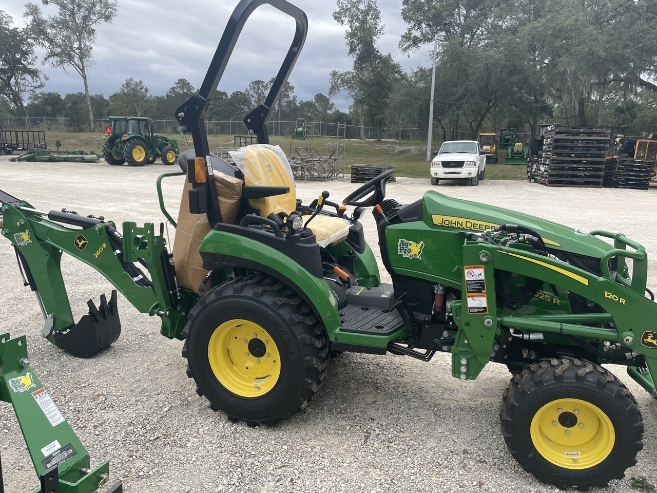 2024 John Deere 2025R Compact Utility Tractor For Sale in Crystal River ...