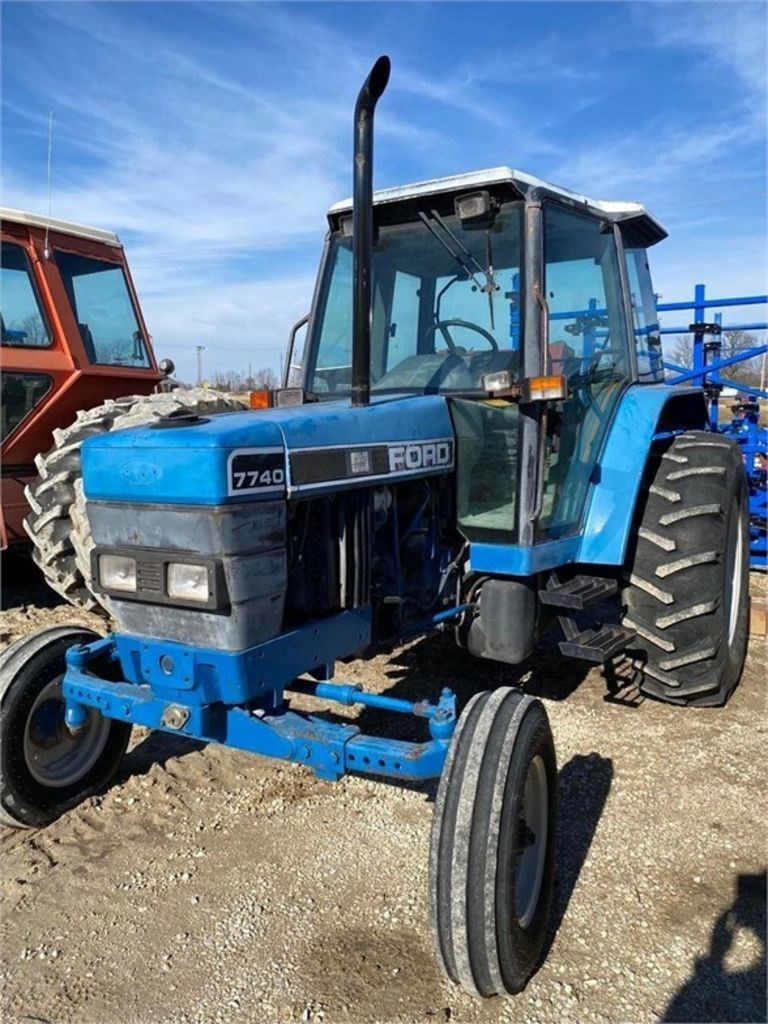 1996 Ford 7740 Tractor For Sale in Quincy Illinois