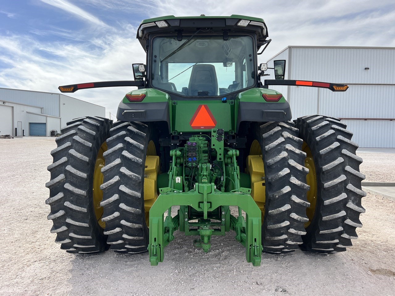 2021 John Deere 8R 250 Row Crop Tractor برسم البيعGuymon Oklahoma