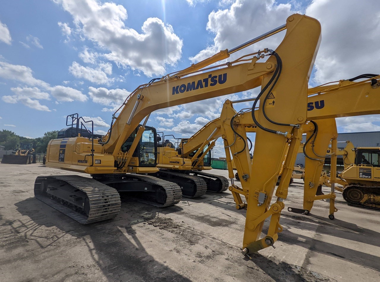 2022 Komatsu PC240LC-11 Excavator-Track For Sale in Fargo North Dakota