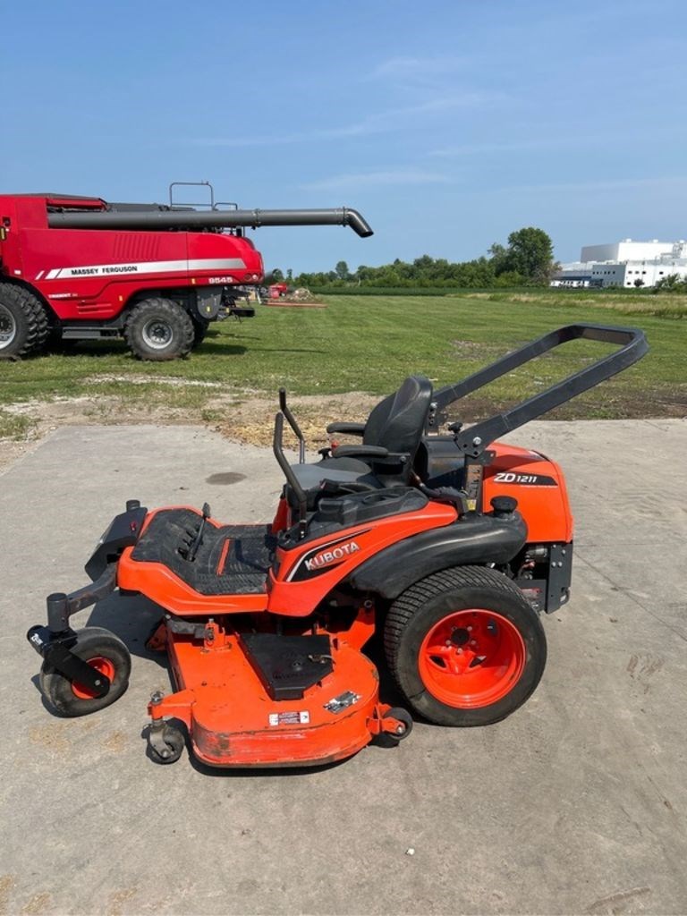 2016 Kubota ZD1200 Series ZD1211-72 Segadora con asiento para el ...