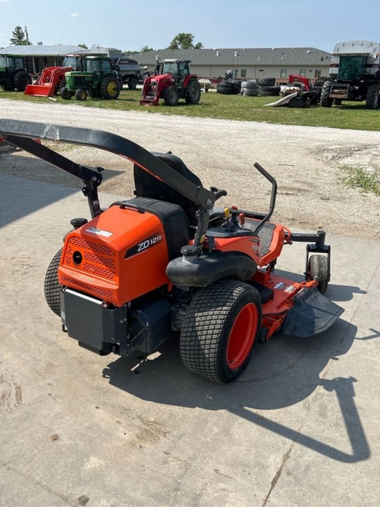 2016 Kubota ZD1200 Series ZD1211-72 Segadora con asiento para el ...