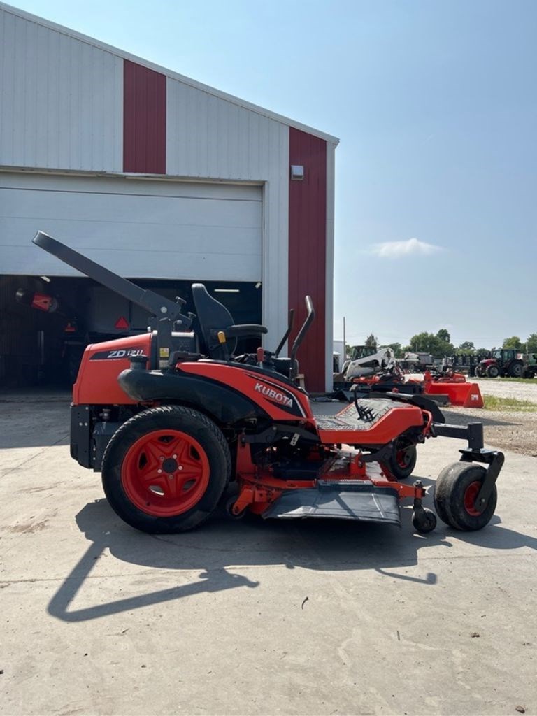 2016 Kubota ZD1200 Series ZD1211-72 Segadora con asiento para el ...