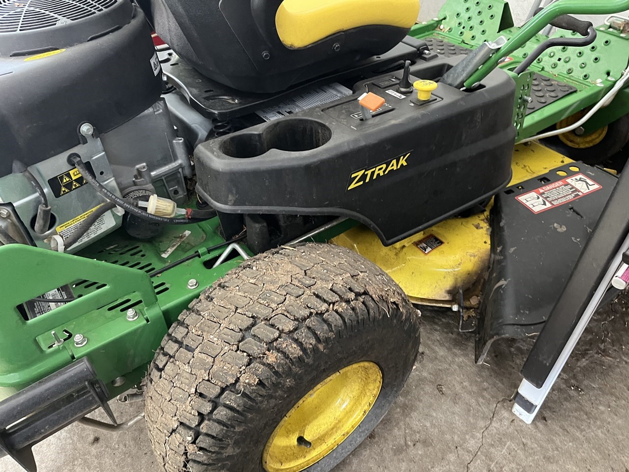 2022 John Deere Z345R Zero Turn Mower Til salgSibley Iowa