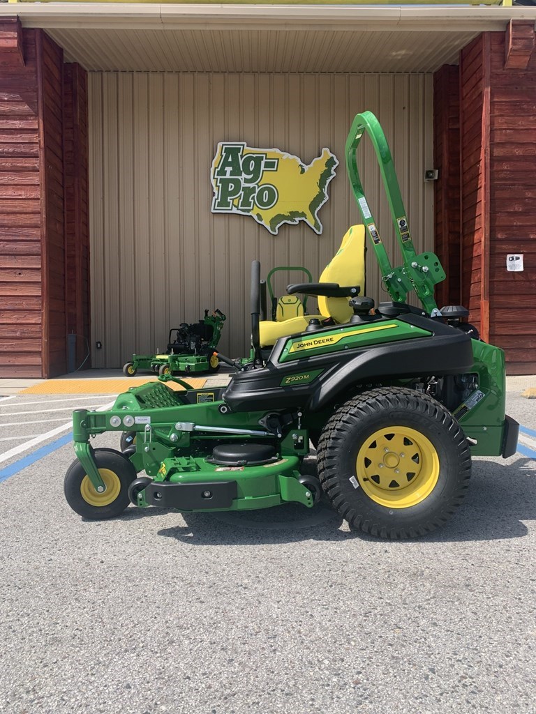 2023 John Deere Z920M Zero Turn Mower برسم البيعMiddleburg Florida