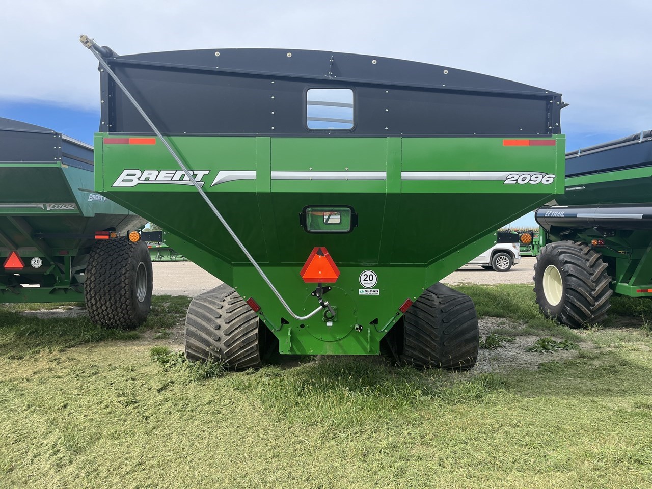 2021 Brent 2096 Grain Carts For Sale in Assumption Illinois