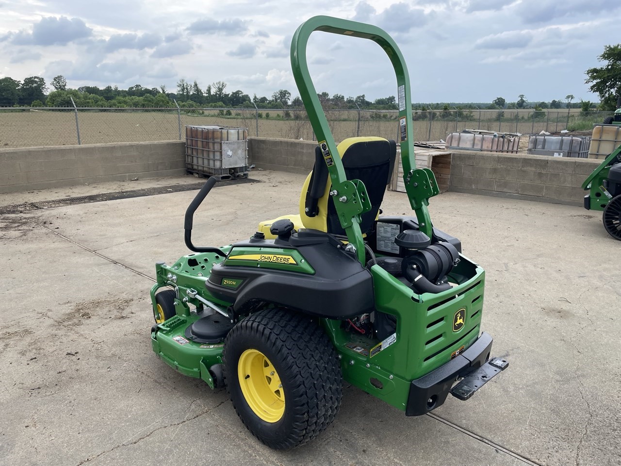 2022 John Deere Z920M Zero Turn Mower For Sale in Batesville Mississippi