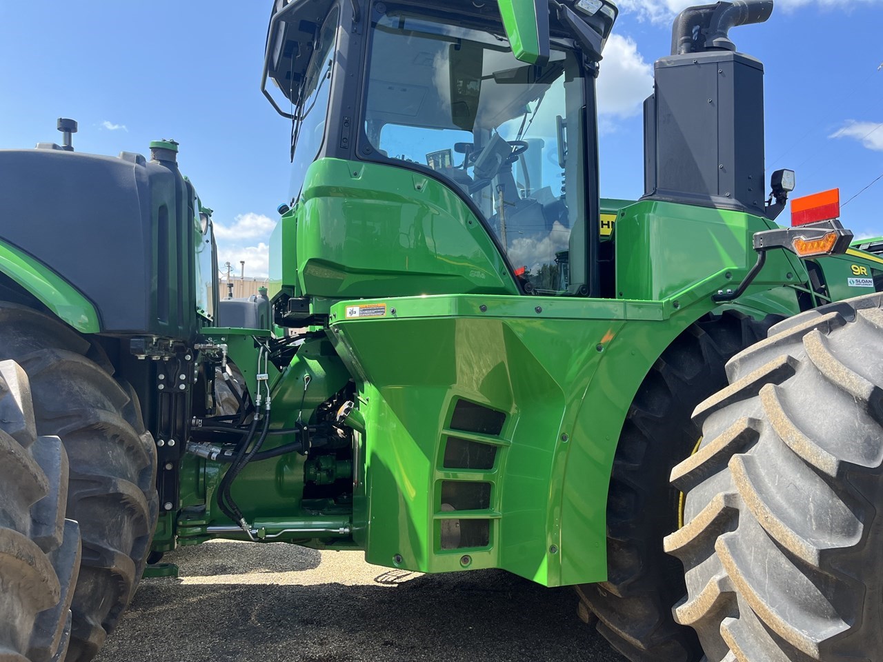2022 John Deere 9R 590 Tractor - Scraper For Sale in Assumption Illinois