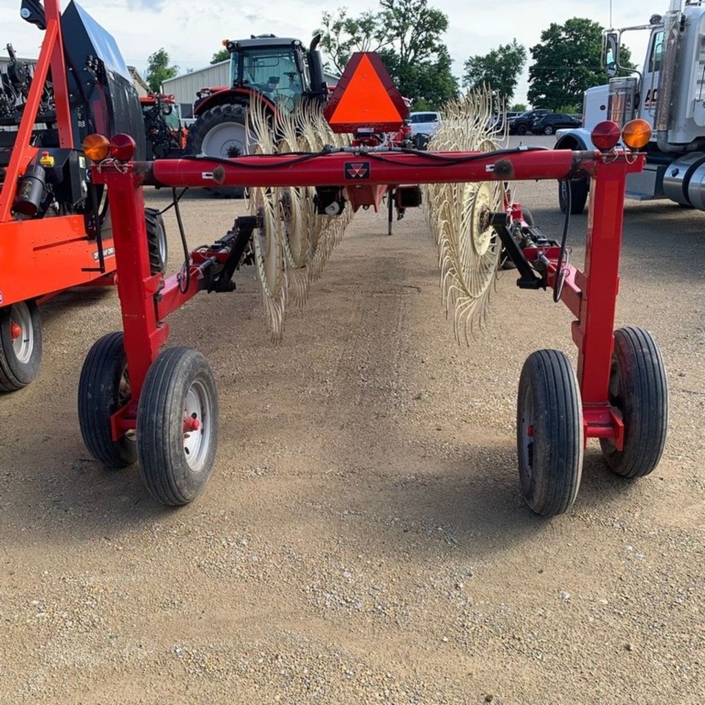 2015 Massey Ferguson 3900 Series Wheel Rakes 3986 Hay Rake For Sale in ...