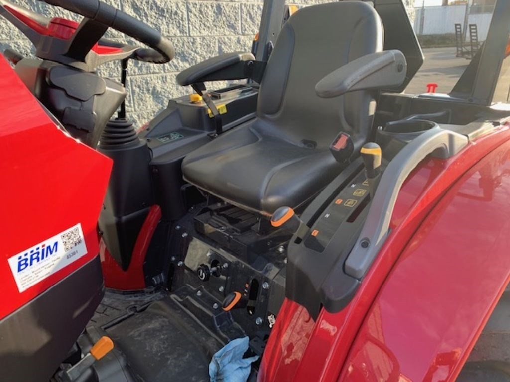 2023 Yanmar YT2 Series YT235C Compact Utility Tractor A La VentaLynden Washington