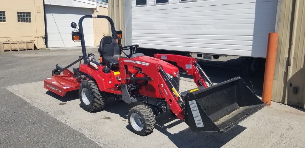 2023 Massey Ferguson GC1700 Series MF GC1725M Compact Utility Tractor ...