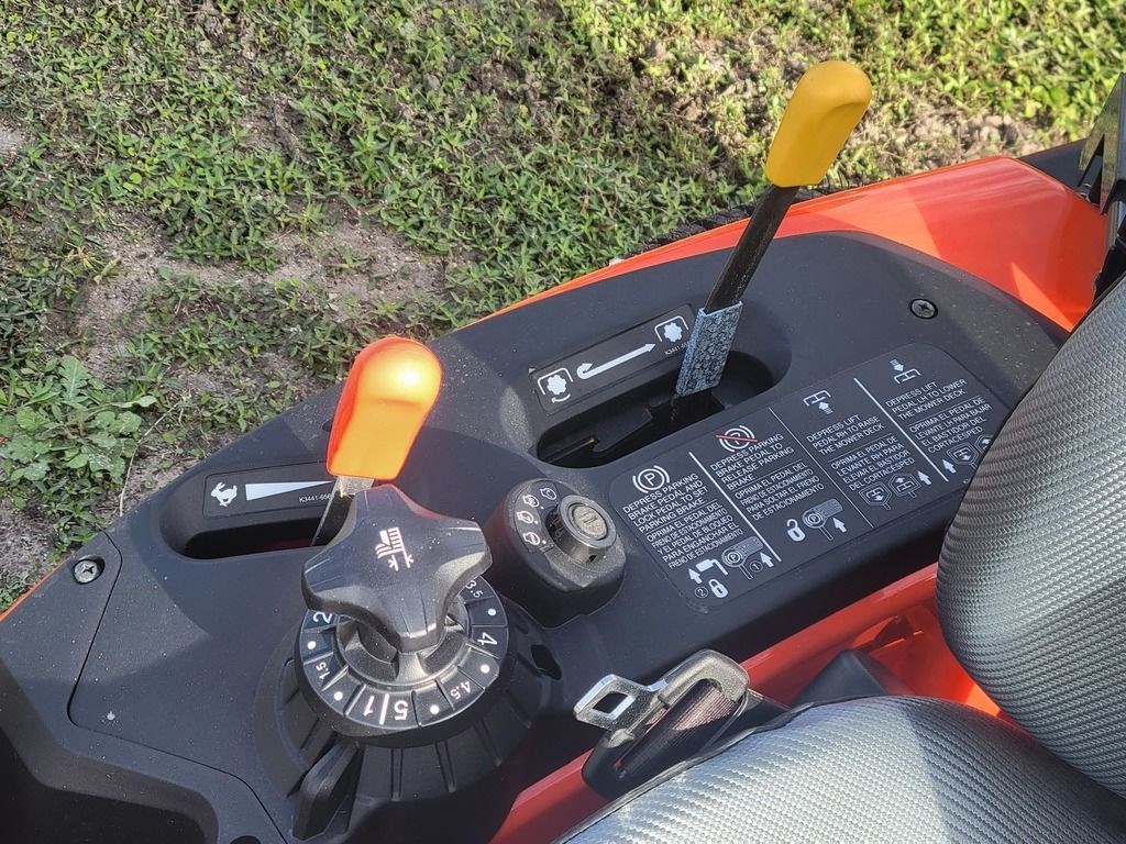 2023 Kubota ZD1200 Series ZD1211R-60R Zero Turn Mower Te koopHomosassa ...