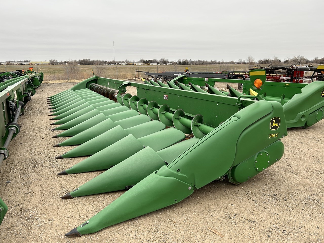 2020 John Deere 716C Cabezales para maíz A La VentaGreensburg Kansas