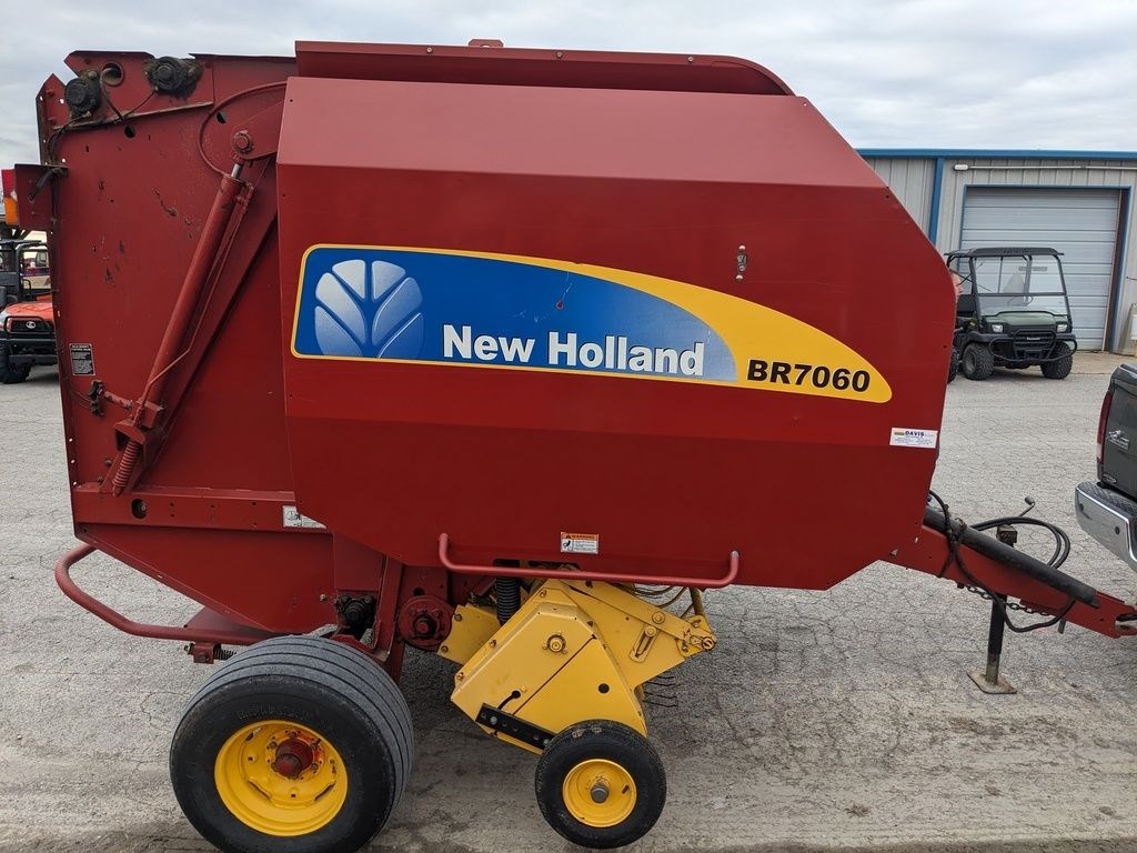2008 New Holland BR7060 Baler-Round For Sale in Jackson Missouri