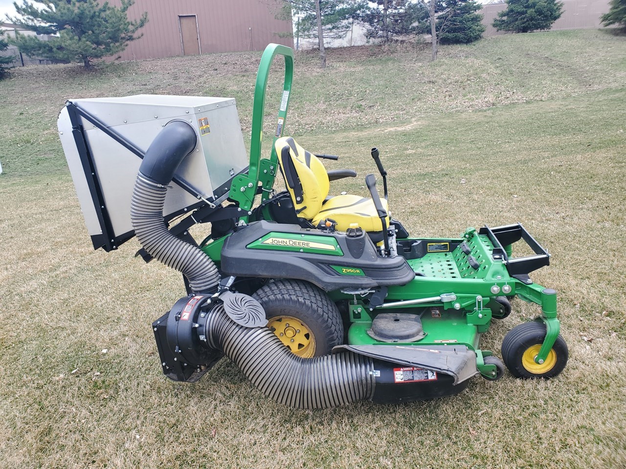2022 John Deere Z950R Zero Turn Mower For Sale in Rosemount Minnesota