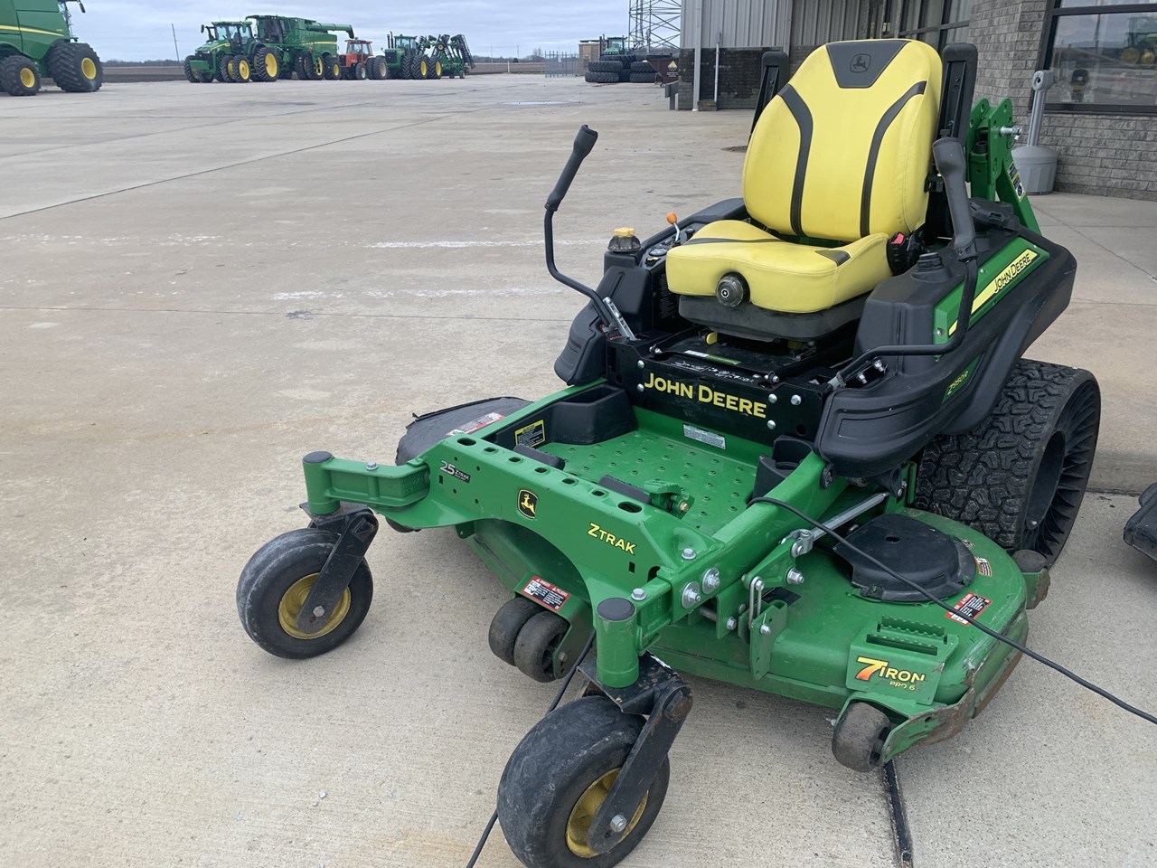 2022 John Deere Z950R Zero Turn Mower For Sale in Winchester Illinois