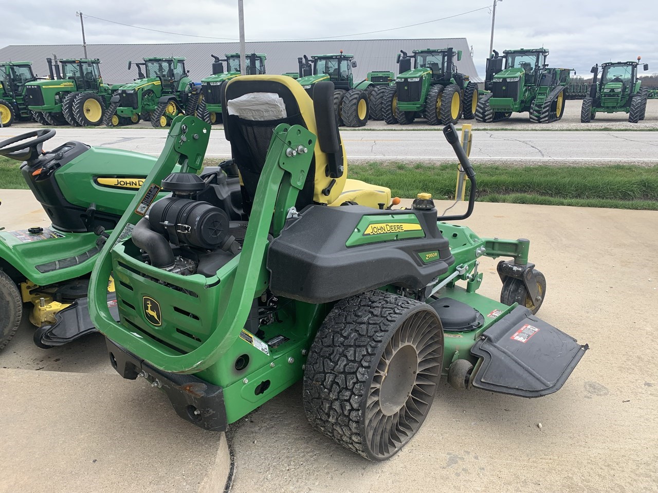 2022 John Deere Z950R Zero Turn Mower For Sale in Winchester Illinois