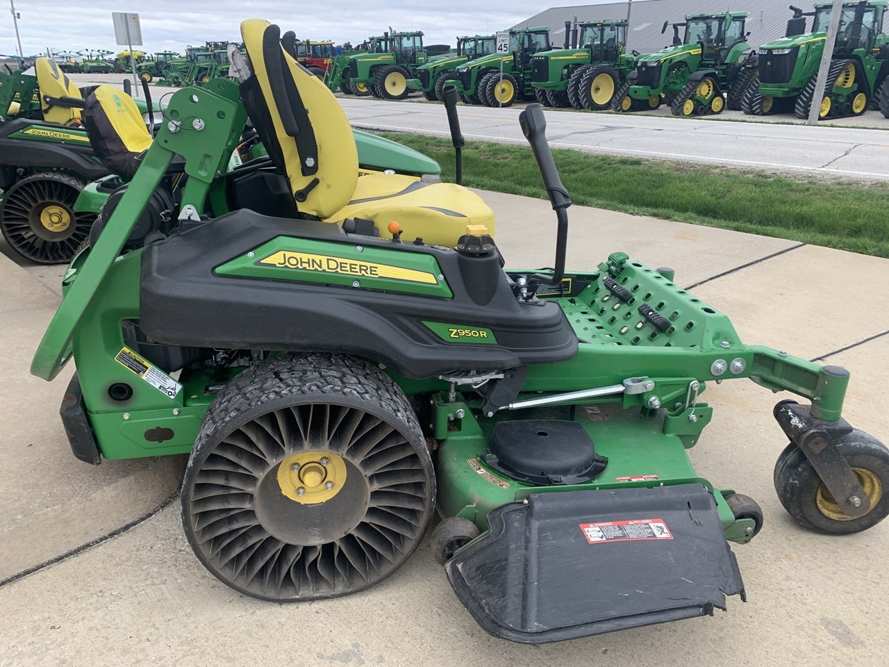 2022 John Deere Z950R Zero Turn Mower For Sale in Winchester Illinois