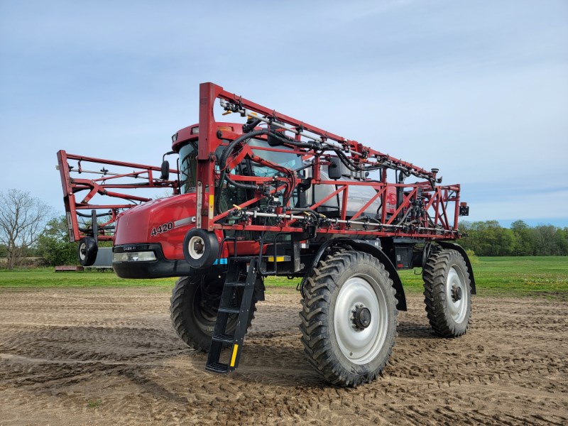 2011 Case IH SPX4420 Sprayer-Self Propelled For Sale in Mt. Elgin Ontario