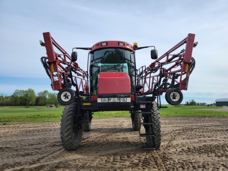 2011 Case IH SPX4420 Sprayer-Self Propelled For Sale in Mt. Elgin Ontario