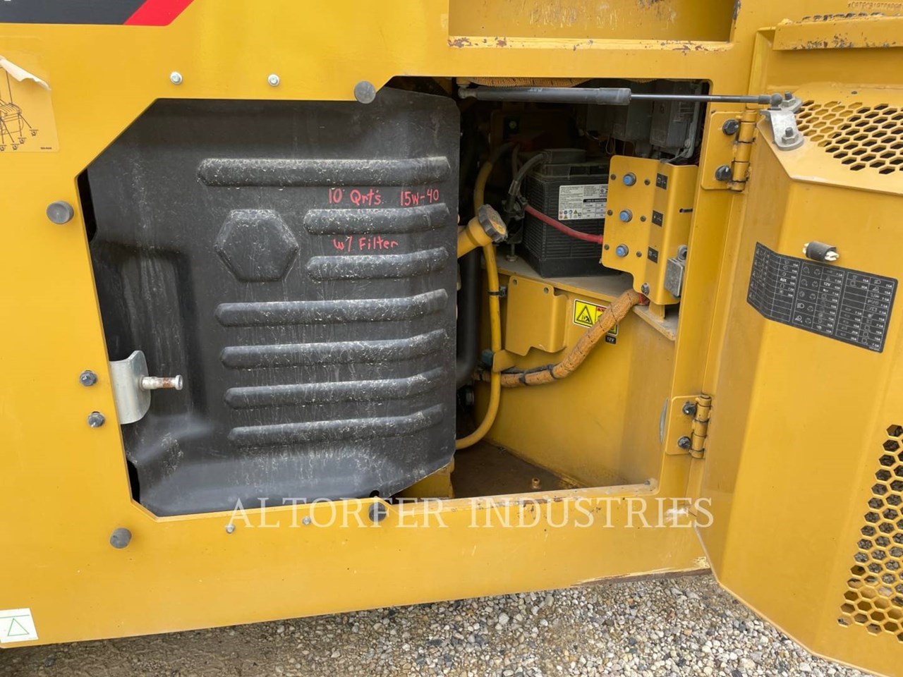 2017 Caterpillar CB10 Compactor-Asphalt For Sale in Elmhurst Illinois