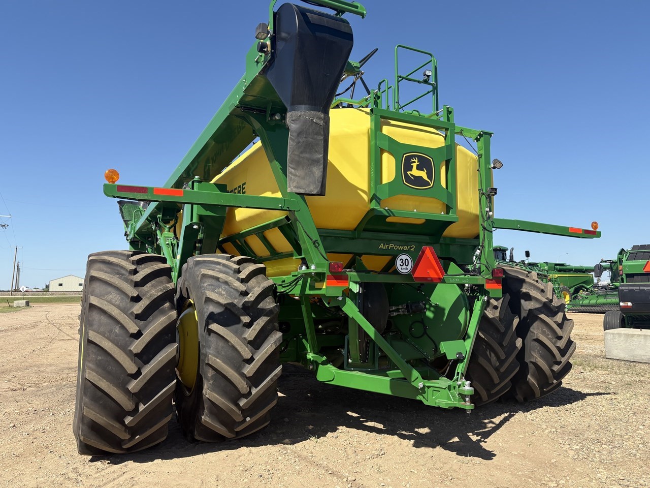 2024 John Deere P680 W/ C850 TBH Sembradora A La VentaKillam Alberta