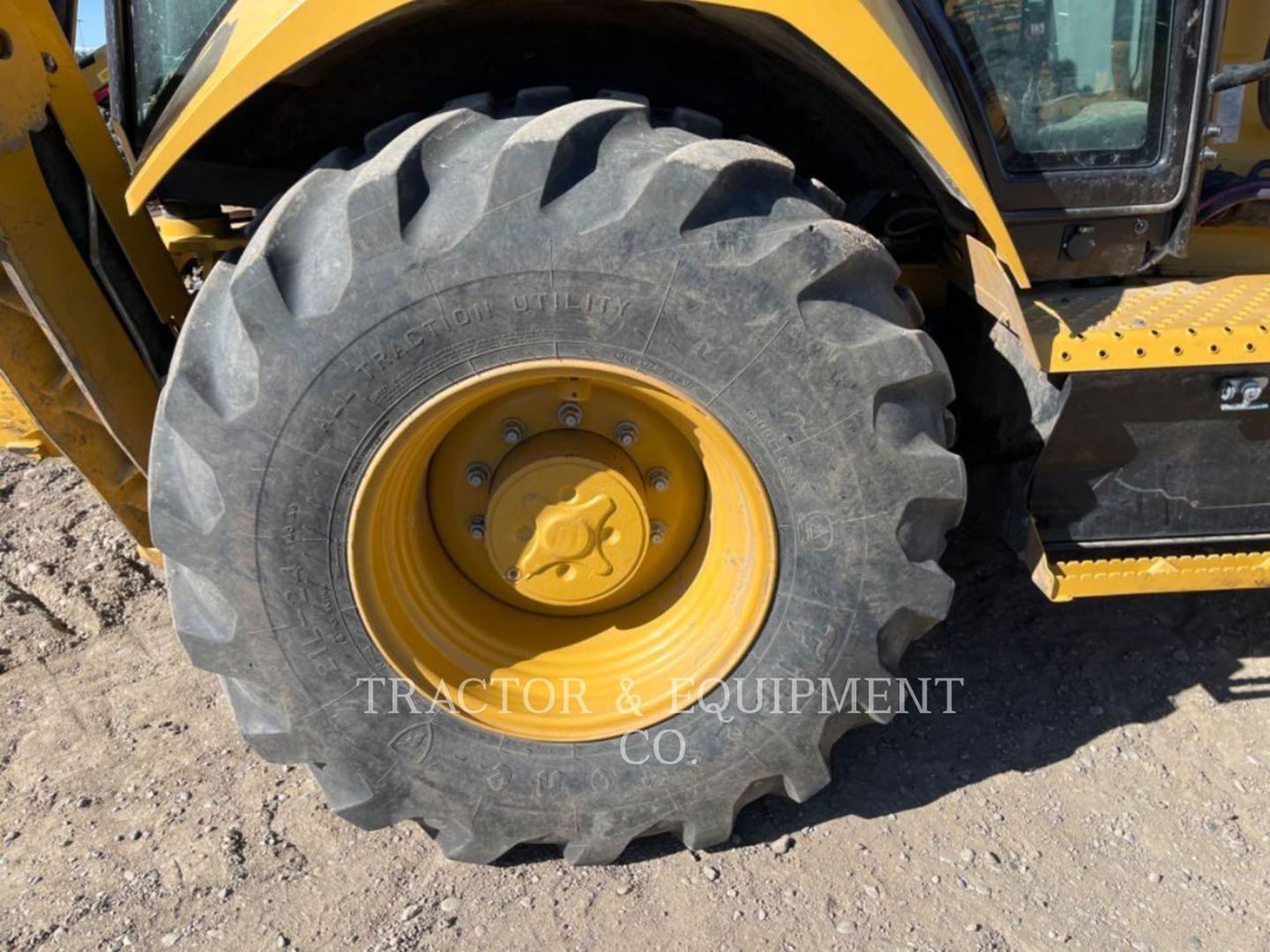 2020 Caterpillar 420-07 مجرفة تحميل خلفية برسم البيعBillings Montana