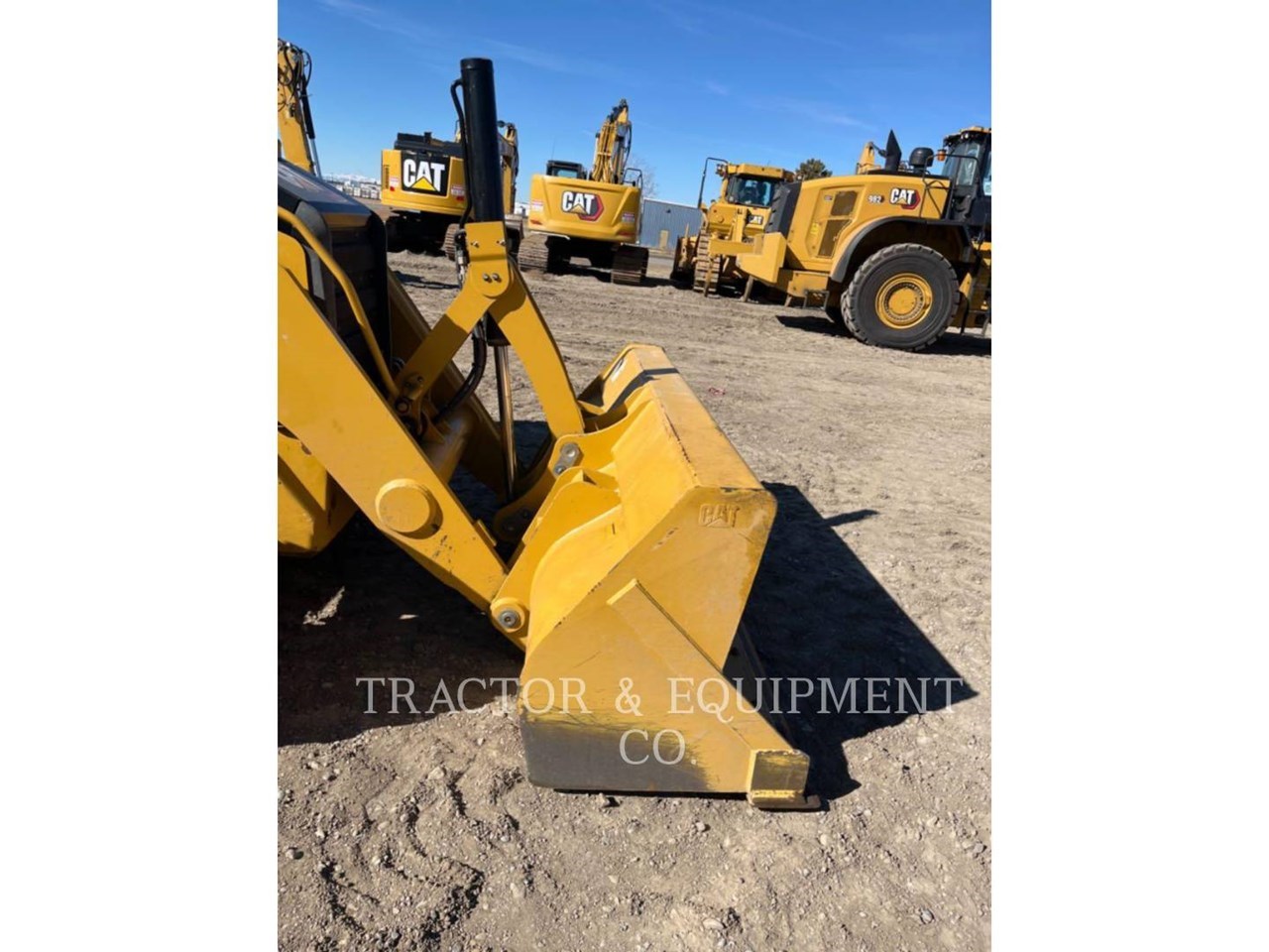 2020 Caterpillar 420-07 مجرفة تحميل خلفية برسم البيعBillings Montana