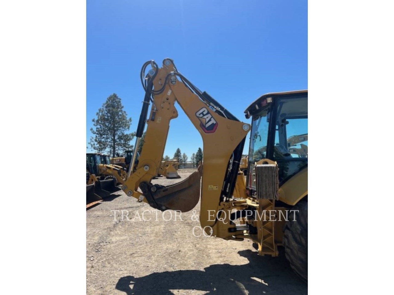 2021 Caterpillar 420-07 مجرفة تحميل خلفية برسم البيعBillings Montana