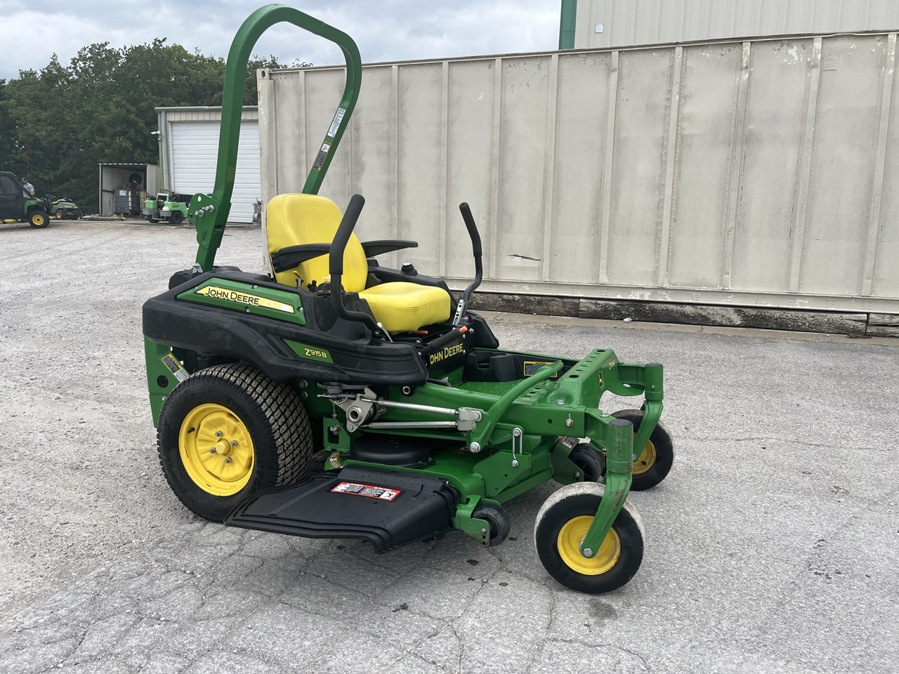 2016 John Deere Z915B Zero Turn Mower برسم البيعBartlesville Oklahoma