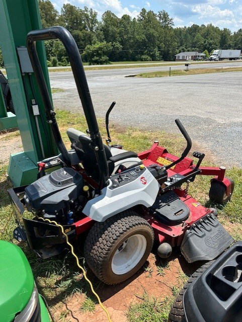 2017 Exmark RADIUS E 60 Zero Turn Mower برسم البيعRustburg Virginia