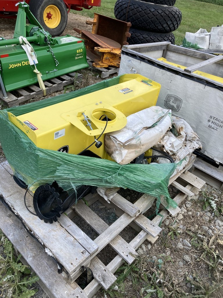 2021 John Deere 47" Snow Blower Snow Blower For Sale in East Palestine Ohio