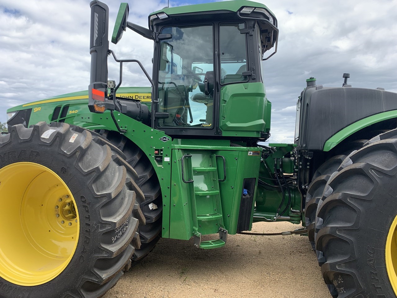 2024 John Deere 9R 540 Tractor - 4WD For Sale in Pipestone Minnesota