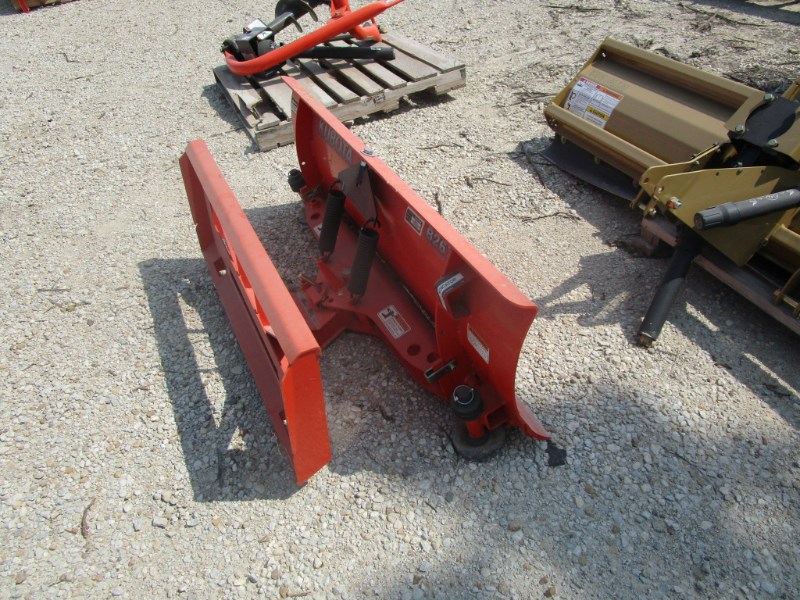 2018 Kubota B2672 Blade Rear-3 Point Hitch For Sale in Wamego Kansas