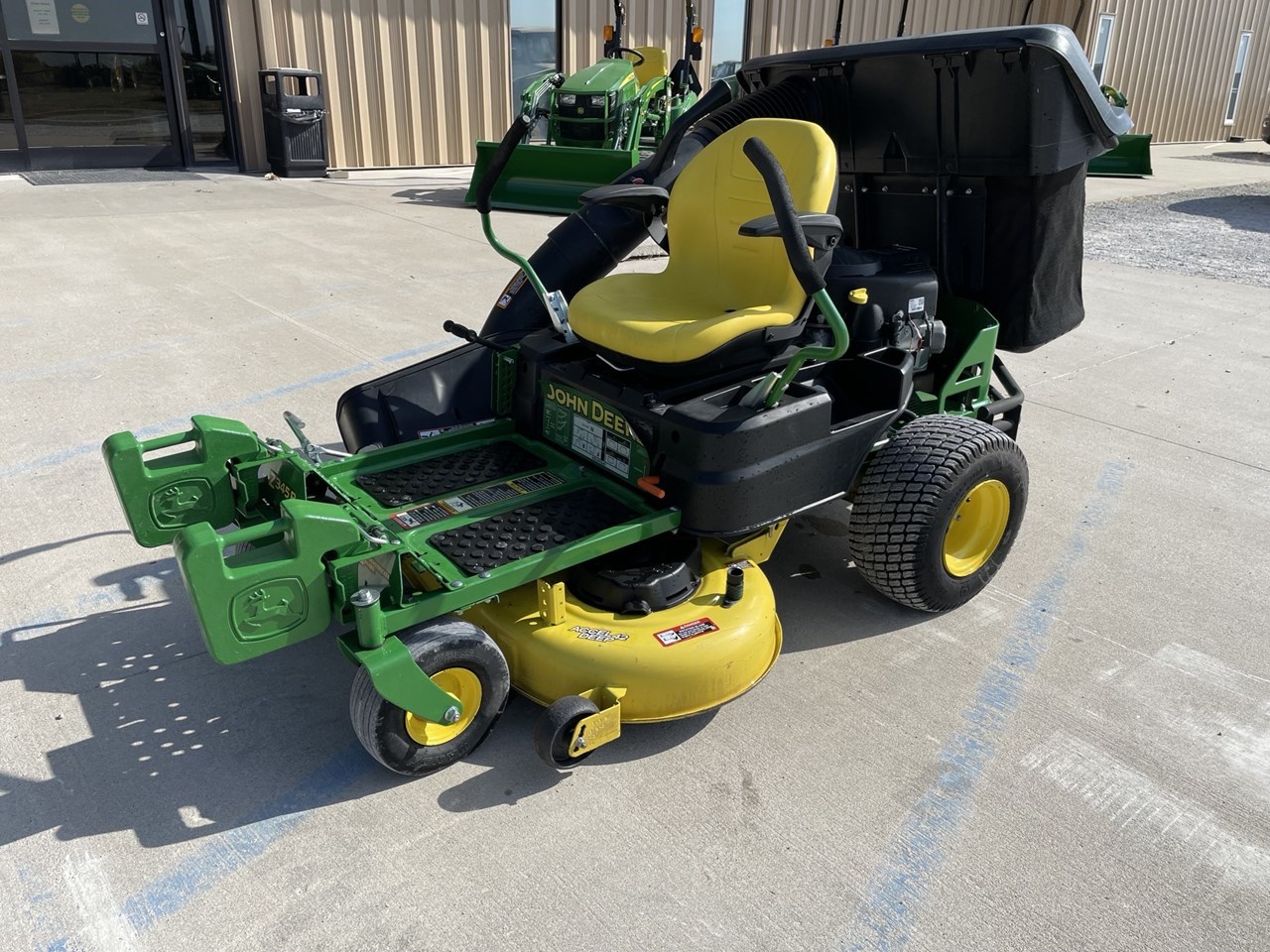 2022 John Deere Z345R Zero Turn Mower For Sale in Tipton Missouri