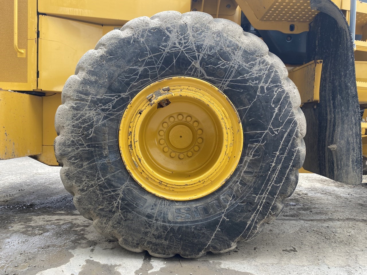 2016 John Deere 744K Wheel Loader For Sale in Laval Quebec