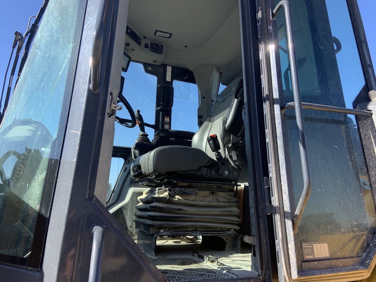 2022 John Deere 524P Wheel Loader For Sale in Windsor Ontario