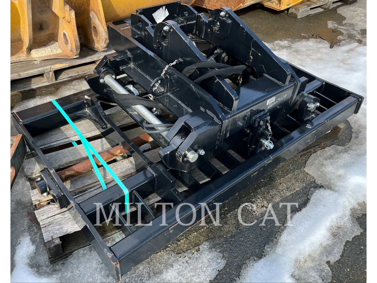 2022 Caterpillar TELEHANDLER SWING CARRIAGE Forklift Attachment For ...