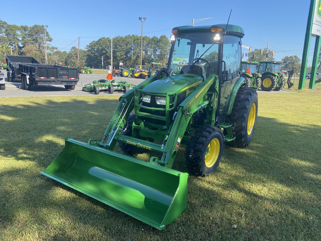 2025 John Deere 4052R Compact Utility Tractor A La VentaPerrysburg Ohio