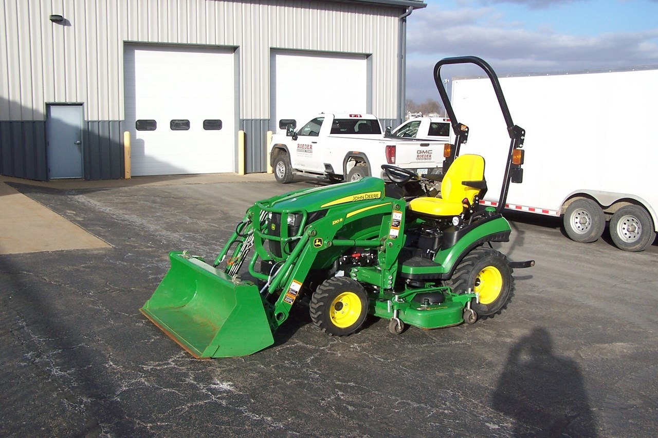 2019 John Deere 1025R Tractor - Compact Utility For Sale » Roeder ...
