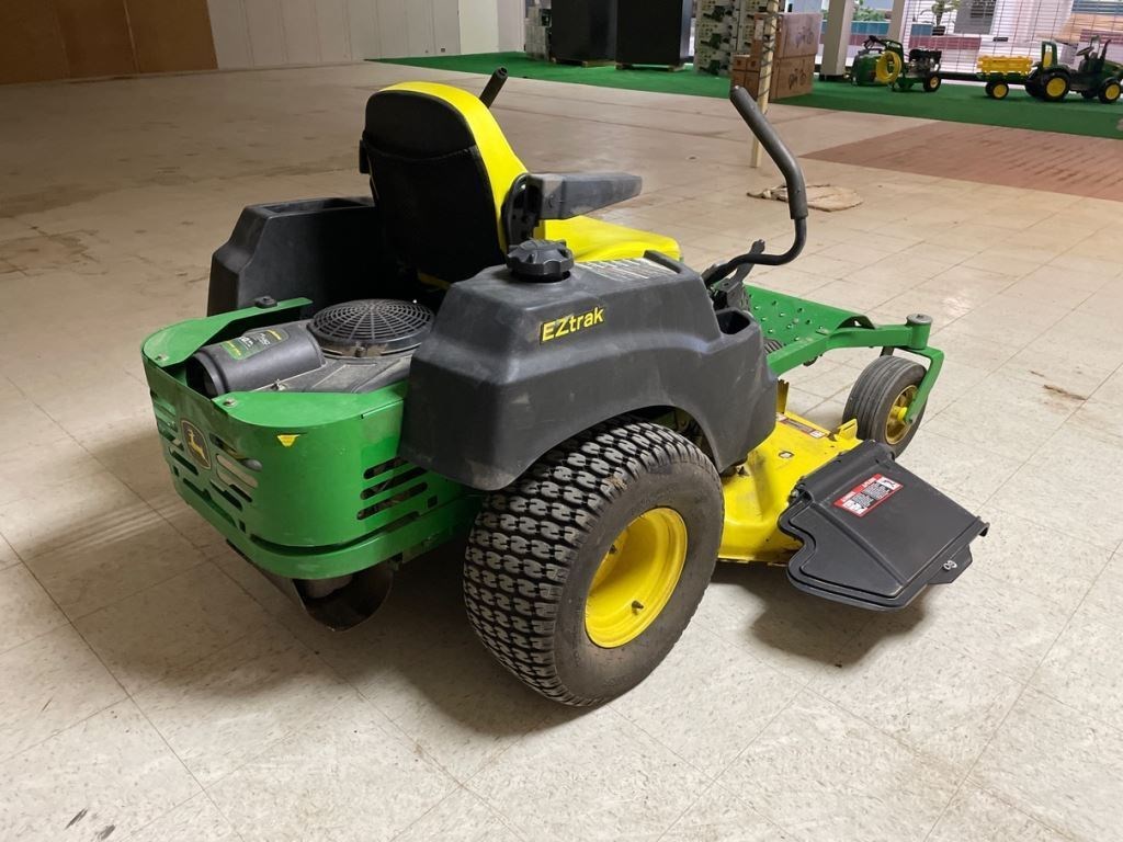 2013 John Deere Z445 Zero Turn Mower VerkaufAberdeen South Dakota